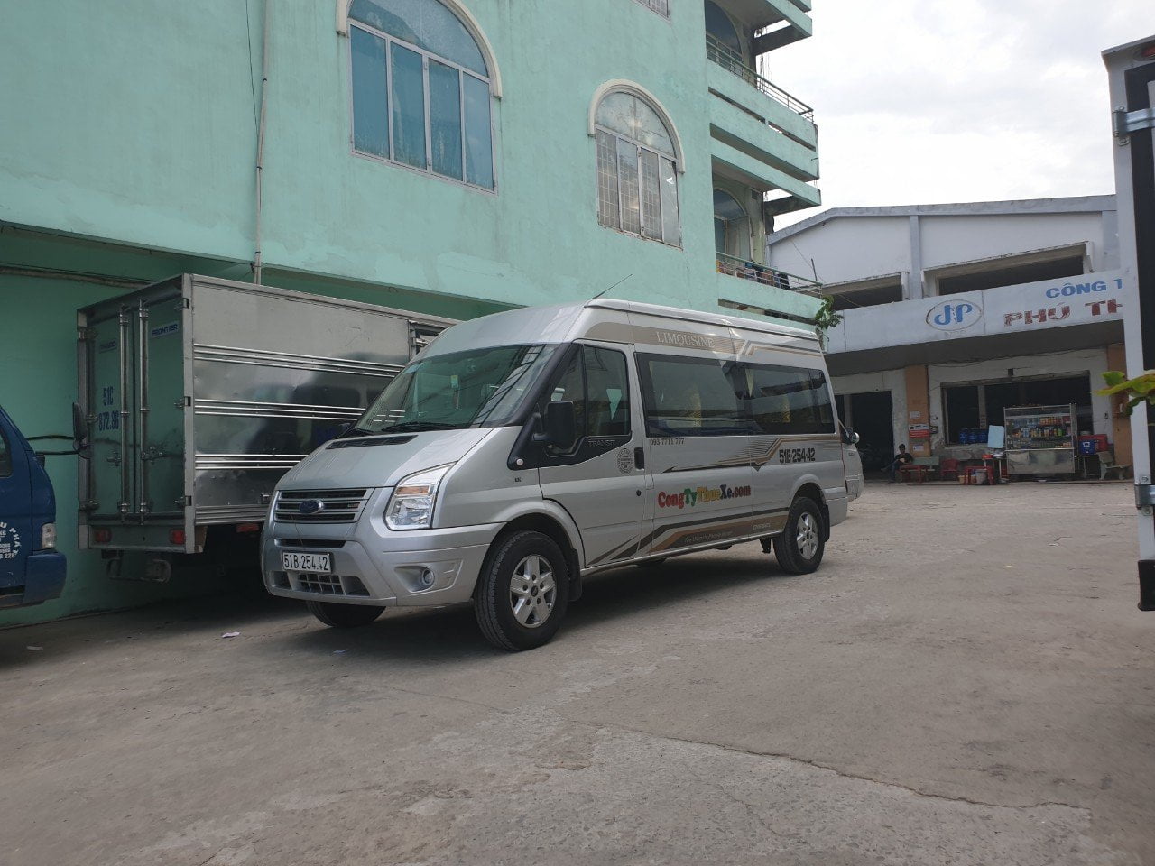 Thuê xe 16 chỗ đi Châu Đốc | Thuê Xe Du Lịch Ngon Rẻ Tp.HCM