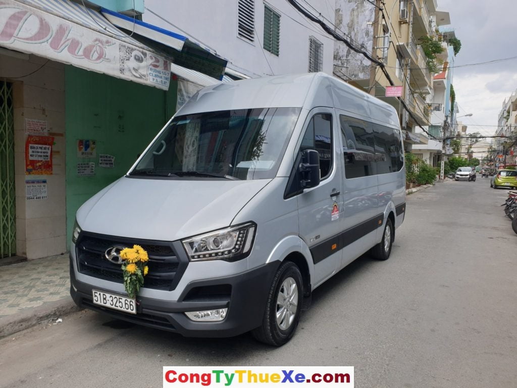 Thuê xe 15 chỗ Huyndai Solati hay Ford Transit tốt hơn? | Thuê Xe Du ...